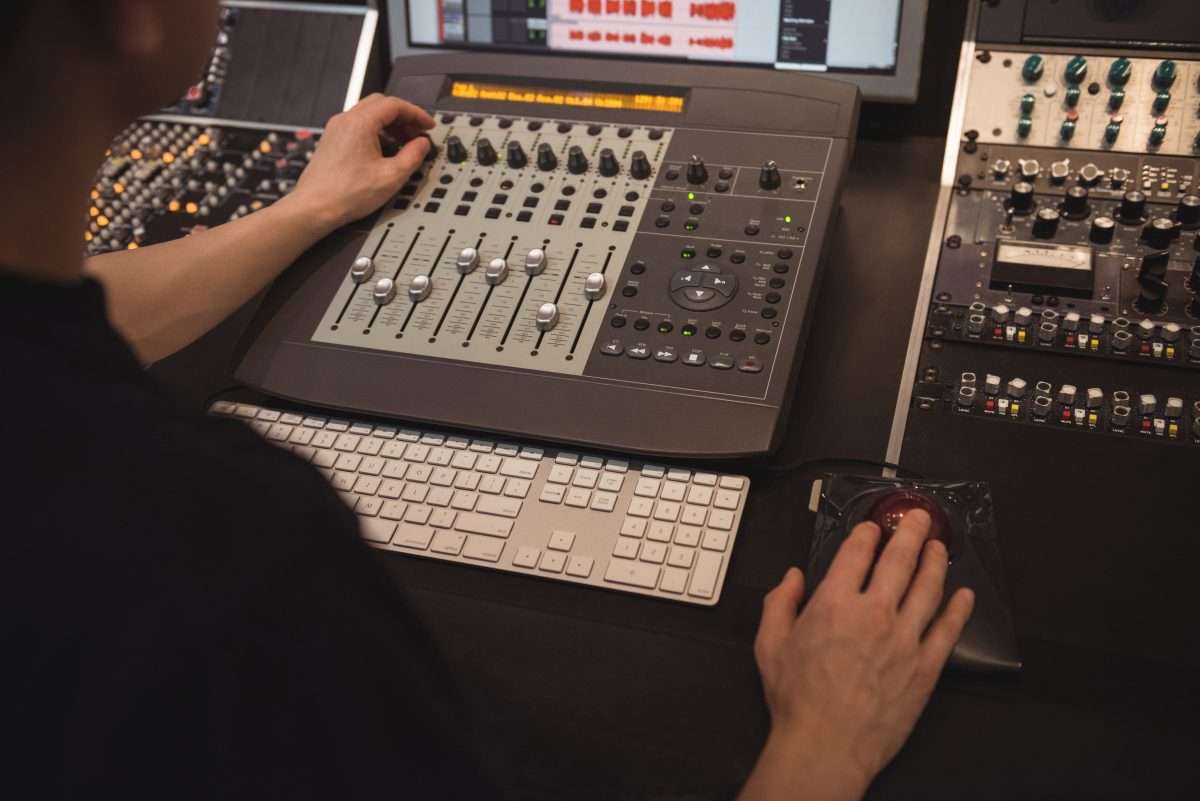 A Guide to Mixing and Mastering in Your Home Music Studio - Making ...