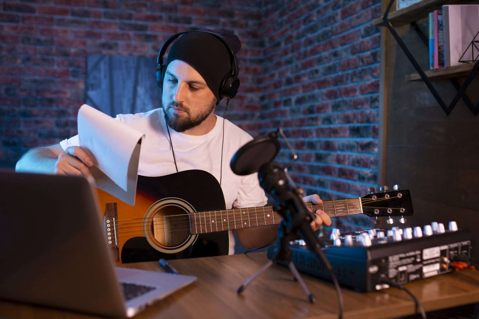 Recording Studio in Your Living Room: How to Set Up Your Home Recording ...