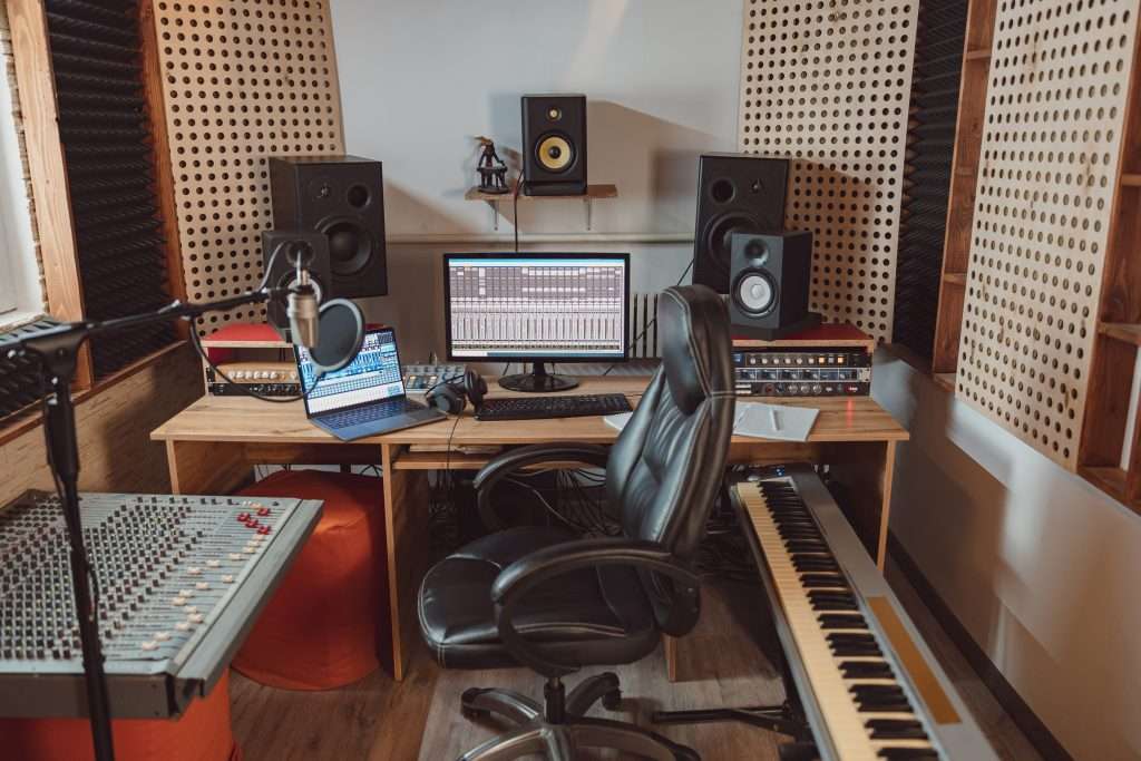 From Bedroom to Studio: Transforming Your Home Studio into a Music ...